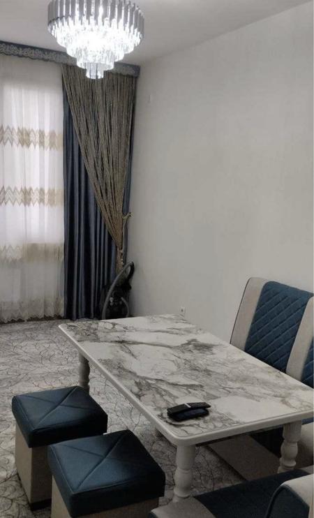 Olmozor city 2 xona oila yoki inanstranlaga beriladi