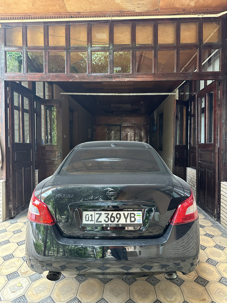 Nissan Maxima sotiladi
