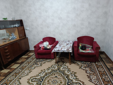 Продаю 2 мягких кресла.
