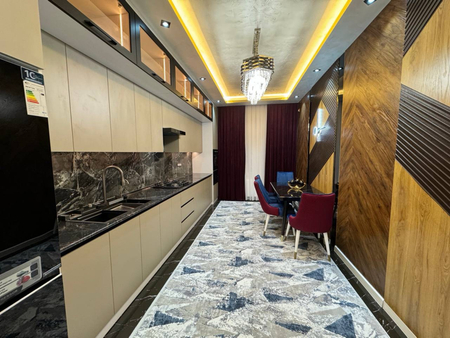 Продается 3 ком. Квартира на 1 этаже площадью 95 кв.м. По ул. Рудаки