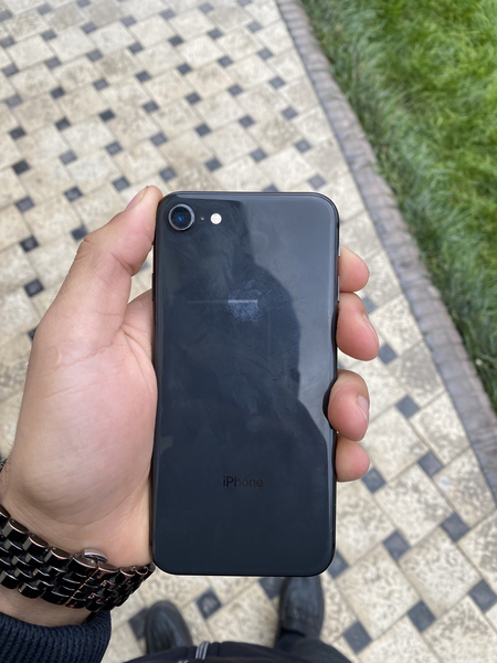 iPhone sotiladi xolati yaxshi aybi yoq .