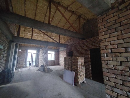 срочно продается 5х ком. квартира новостройка