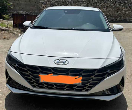 Hyundai Elantra sotiladi