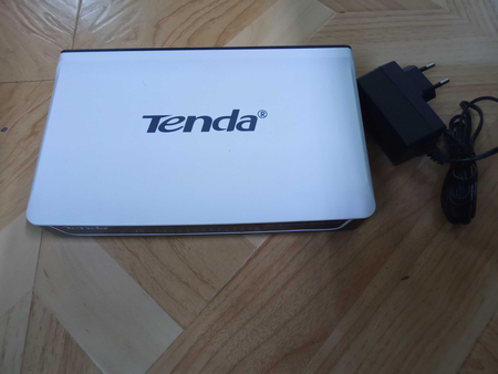 Продаю switch Tenda 16 port