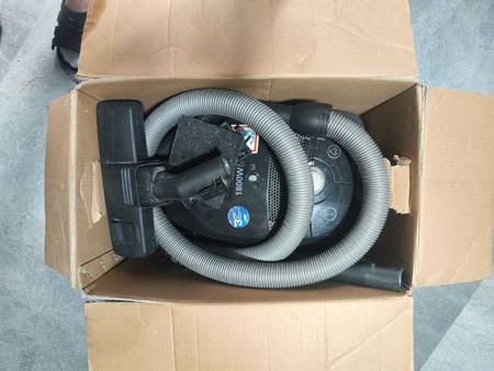 продам б/у пылесос samsung
