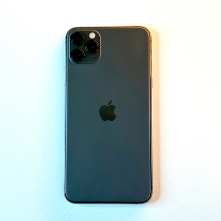 Iphone 11 pro max в идеальном состоянии! Холати идеал