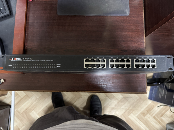 24 port switch sw2400