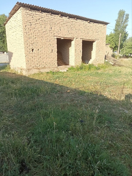 Uchastka sotiladi quyichirchiqda