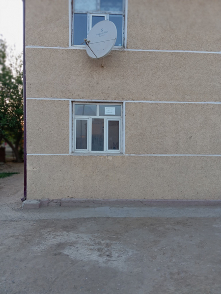 Dom birinshi etajda jaylasqan 3 xanali