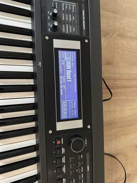 ПРОДАМ Синтезатор Roland GW8 (Рабочая станция). Состояние ОТЛИЧНОЕ