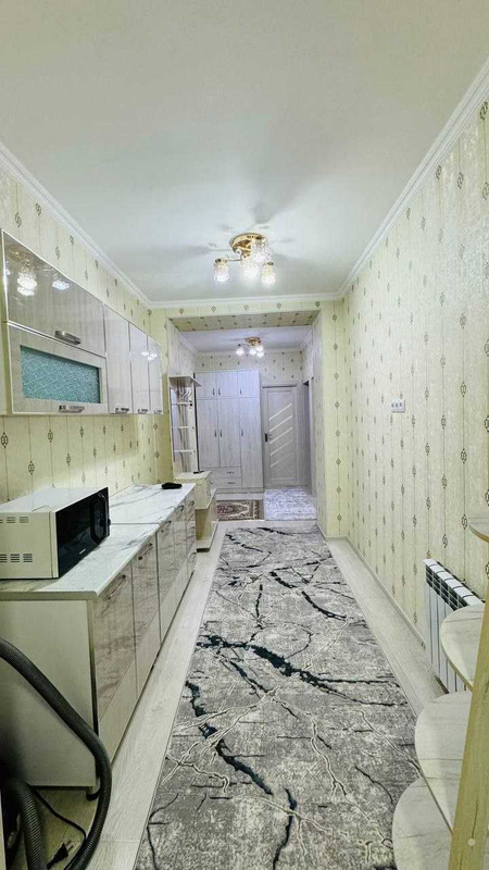 Чиланзар  район!  Новза  .2/4/5.  кирпич   77 серия,   65 m²