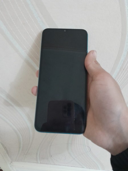 Telefon srocna sotiladi