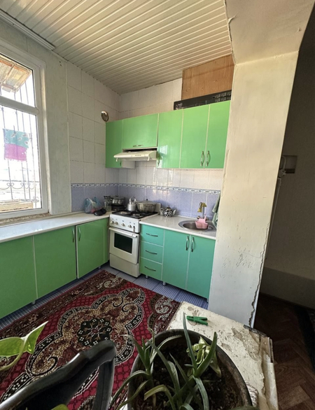 Продам 2/5/5 ком квартиру куйлюк массив 5