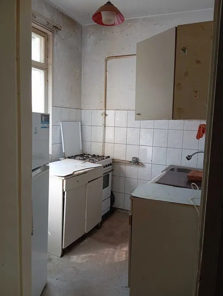 Продается квартира Чиланзар 10 2/2/4 Смежка