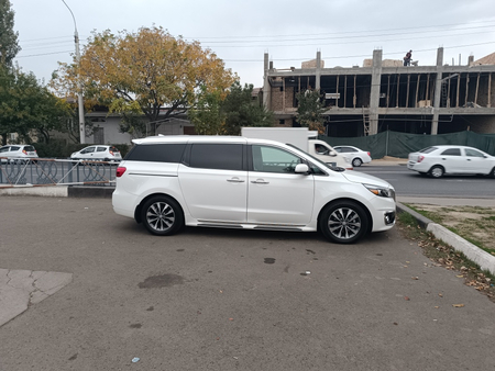 Kia sedona sroʻchne sotladi