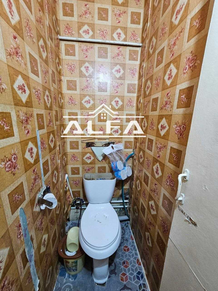 3 xonali 80m² 5-qavat sotiladi.