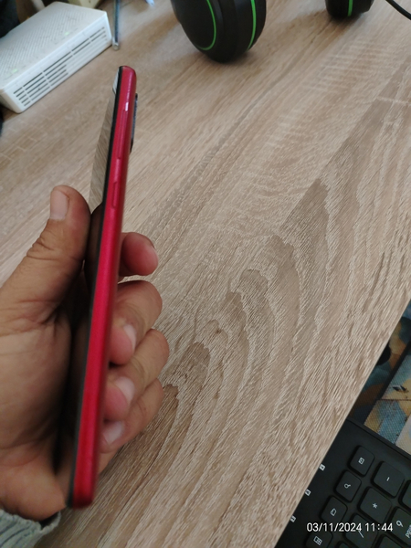 Samsung a21s srochno sotiladi