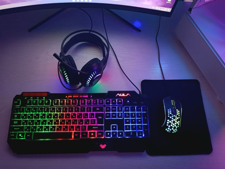 Klavitura mishka nayshnik komplekt RGB