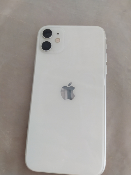 Iphone 11 sotiladi