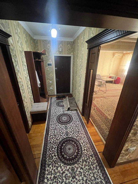 срочна продаётся 4 комнатная квартира в массиве КАРАТАШ