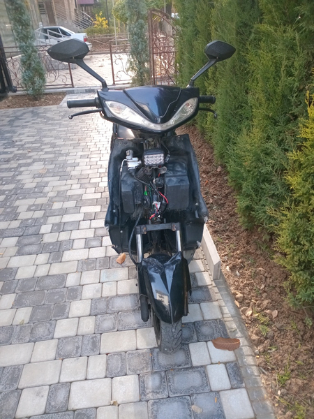 Продаётся срочно скутер WASAT 125cc