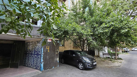 Продается квартира в Ташкенте 4/6/9.Мирзо Улугбек ул: С.Азимов (J3066)
