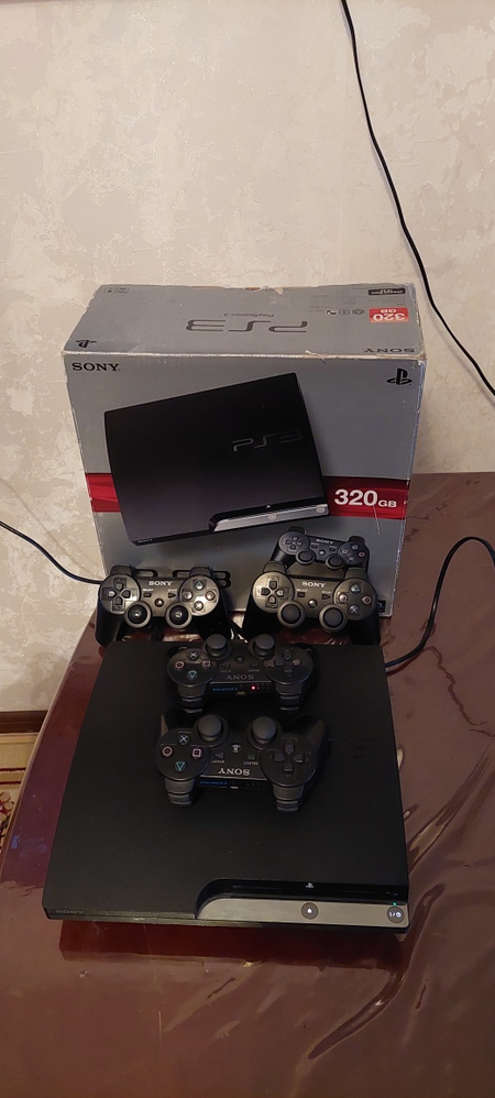 Продаю Sony PS-3 Slim игры записаны!