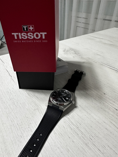 Продаю Tissot PRX часы механические оригинальные