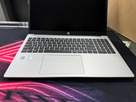 Hp Laptop AMD RYZEN 5 7-seriya Operativka:8GB DDR5 SSD:256GB M2 NVME