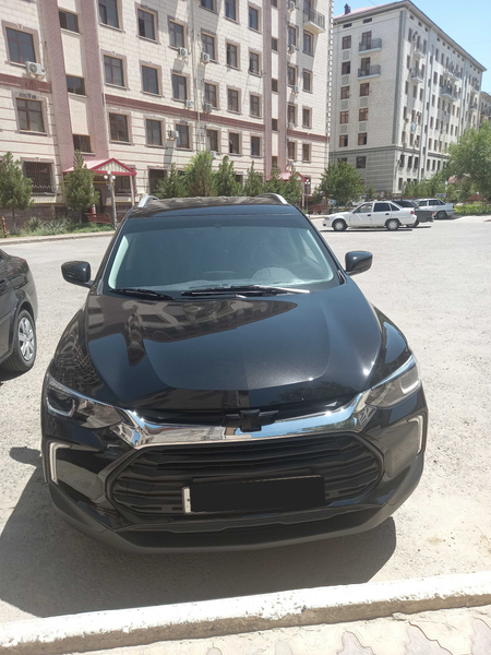 TRACKER 2 ltz sotiladi.