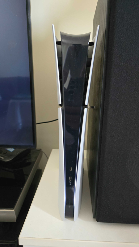 Sony Playstation 5 Slim 1TB c 2 джойстиками и док-станцией Sony