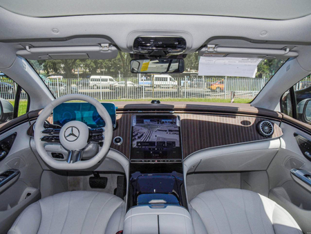 Mercedes Benz EQE 350