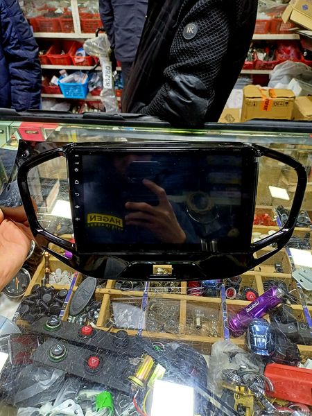 LADA PRIORA Ramka Android manitor