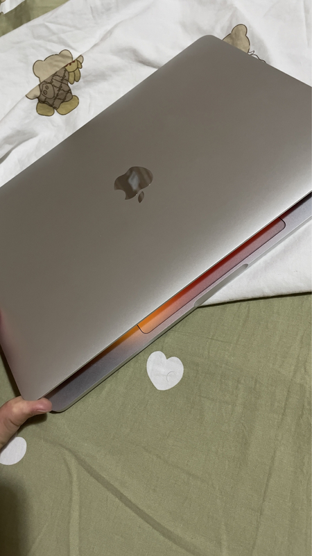 Macbook 13pro 8/512 94%