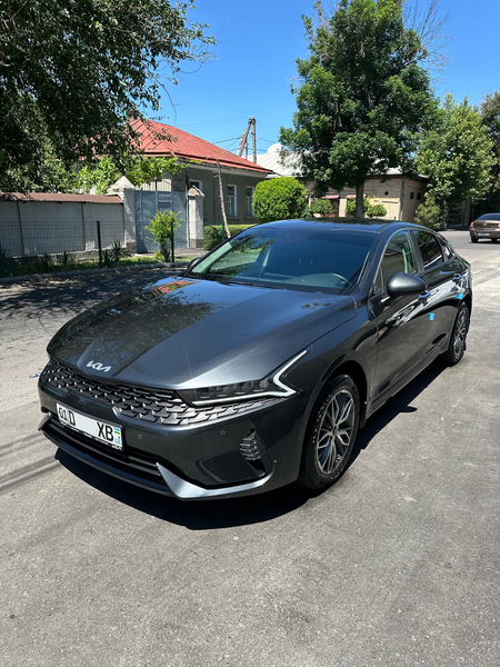 Kia k5 мокрый асфальт
