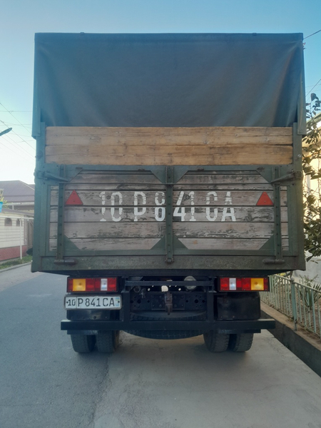 Zil 130 sotiladi