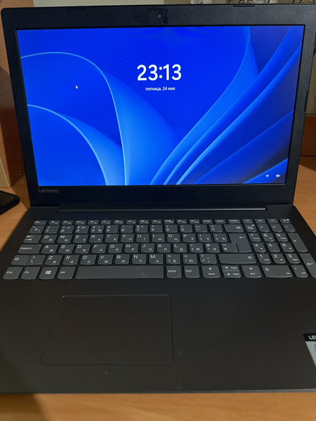 Noutbuk Lenovo ishlatilgan xolati yaxshi yengidan kop ishlatilmagan