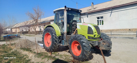 Claas aron traktor