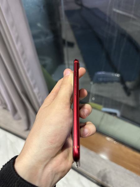 Iphone se3 red yengi 2 kunli tel