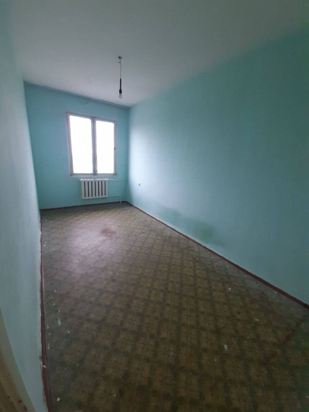 Срочно Продаётся 2 комнатная квартира балкон 1 5х3 М-Горький