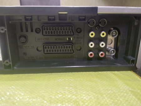 Panasonic SUPER-VHS 8 head hifi stereo nv-hs960