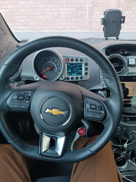 Rul Porsche sotiladi