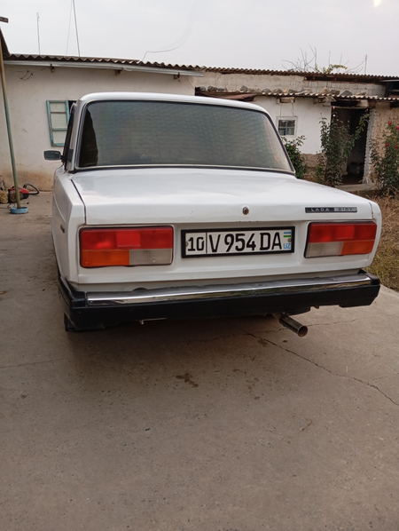 Vaz 2107 moshina