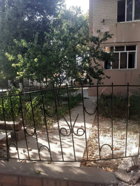 谷 124635 谷 Продаётся квартира 2/1/4 52 м² в Чиланзар