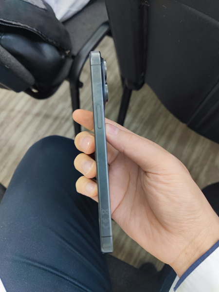 Iphone 15 pro max holati alo