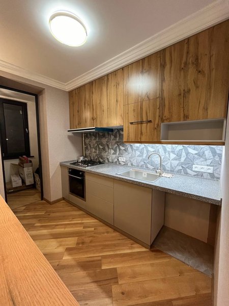 Продается 2 комнатная квартира на Лабзаке Медион