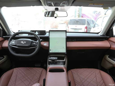 Gonzo Motors - Changan Qinyuan A05