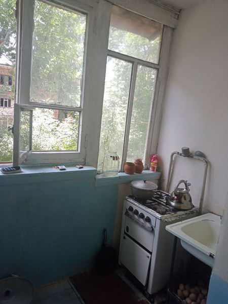 diqqat chilonzor 23 dan 2 xonali uy sotiladi