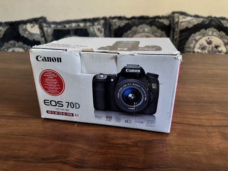 СРОЧНО продается!!! Canon 70D + obyektiv 50mm f/1.8