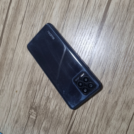 Realme 8 sotiladi